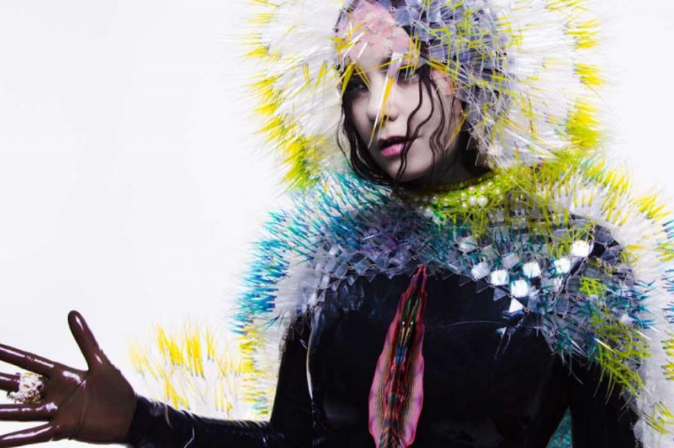 Bjork Tells Artists To Make Like The Military And Embrace Technology