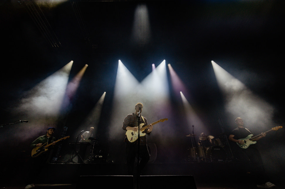 Live Review: Sam Fender | theMusic.com.au | Australian music news, gig ...